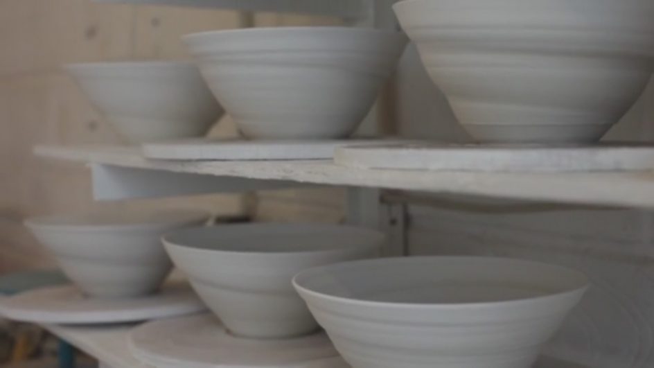 Lines in Porcelain: Vessels and Light | Jo Davies | Circus